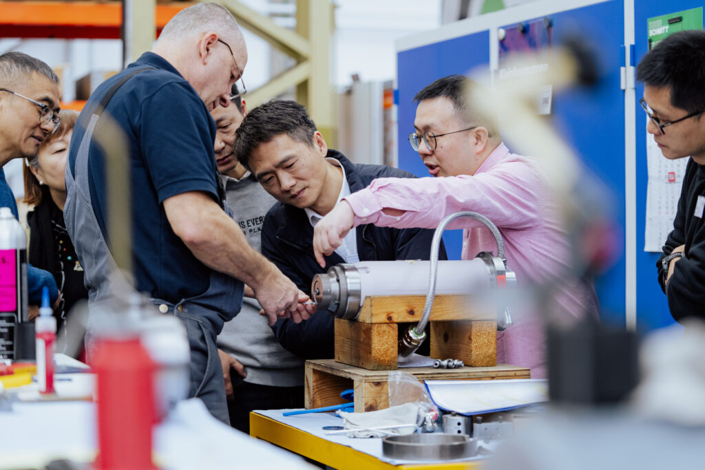 EMAG presents retrofit solutions at the Open House